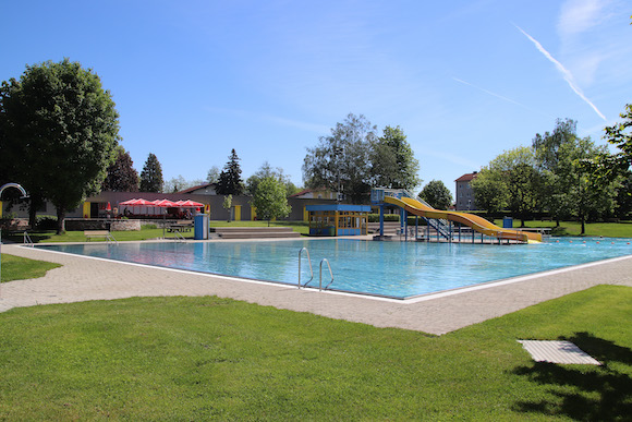 Abtauchen im Freibad Altheim | Mamilade Ausflugsziele